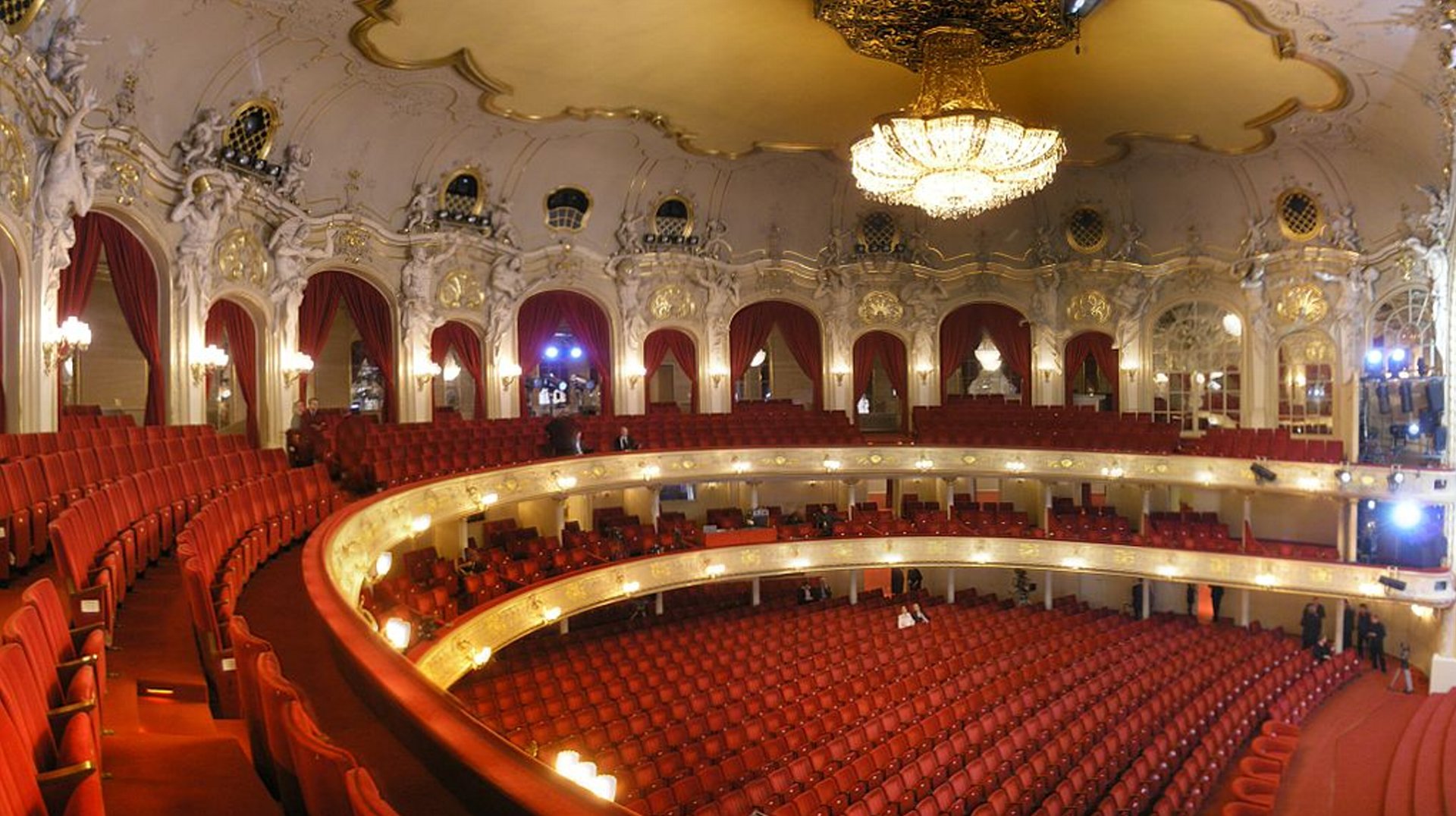 コーミッシェ・オーパーの観光情報（料金・行き方・営業時間） - HowTravel